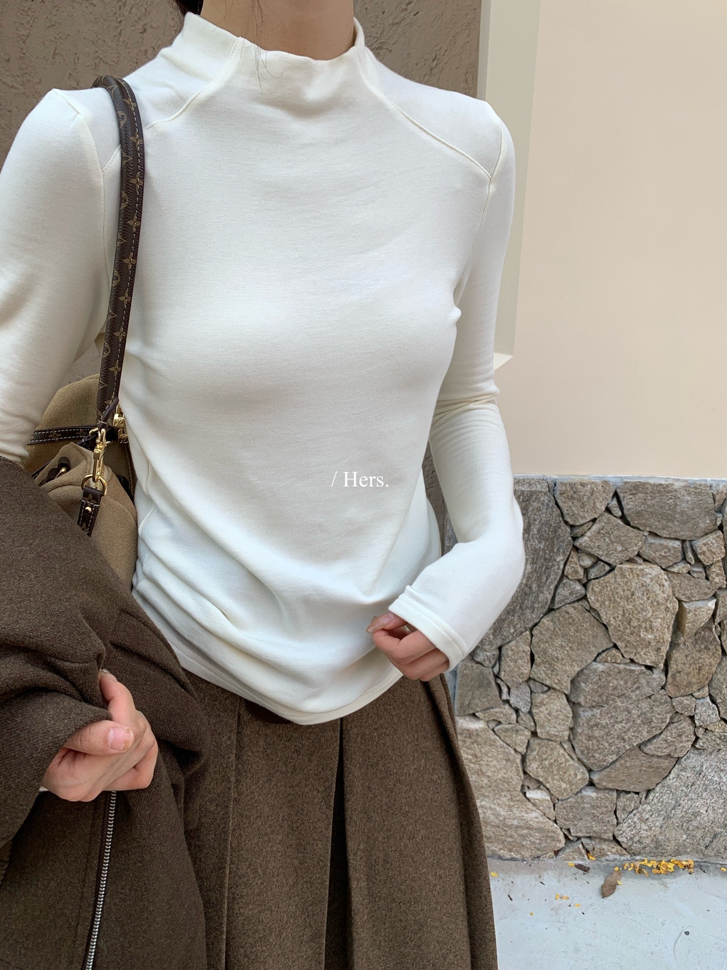 Hers - 壓線分割領口磨毛打底 92491# – Metwo